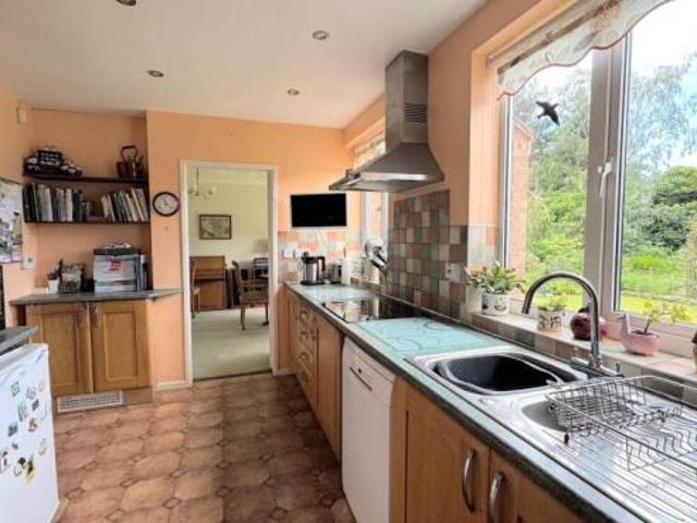 3 bedroom detached house for sale in Chestnut Avenue, Mickleover, Derby, DE3