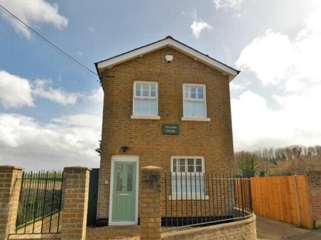 3 Bedroom Detached House For Sale In Chequers Street, Rochester