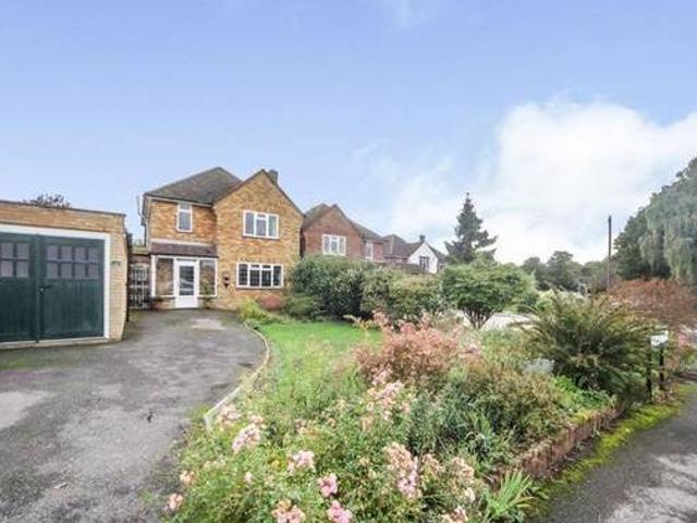 3 bedroom detached house for sale in Cherry Hill Chiswell Green St Albans AL2 AL2
