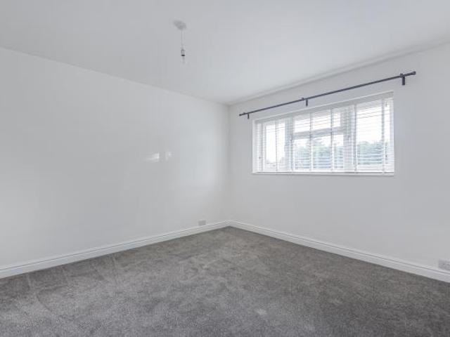 3 bedroom detached house for sale in Chineham Court, Reading, RG2