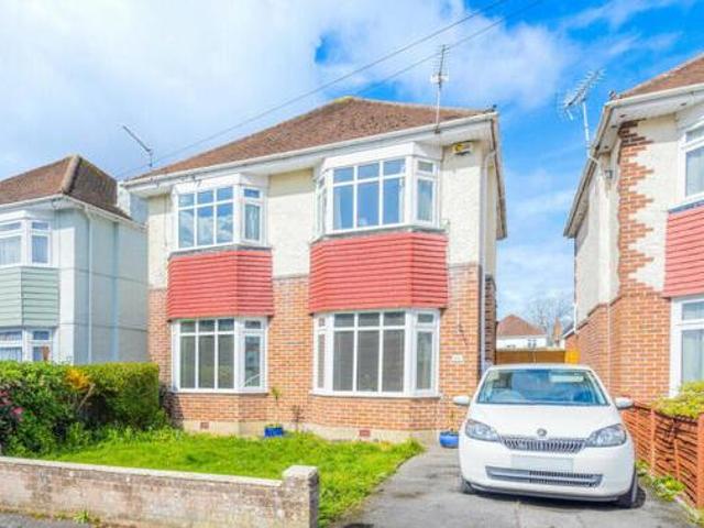 3 Bedroom Detached House For Sale In Christchurch, Dorset