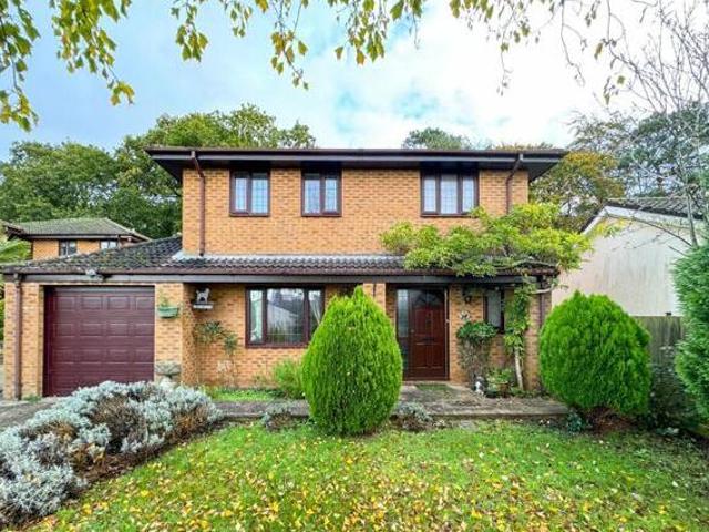 3 Bedroom Detached House For Sale In Christchurch, Dorset