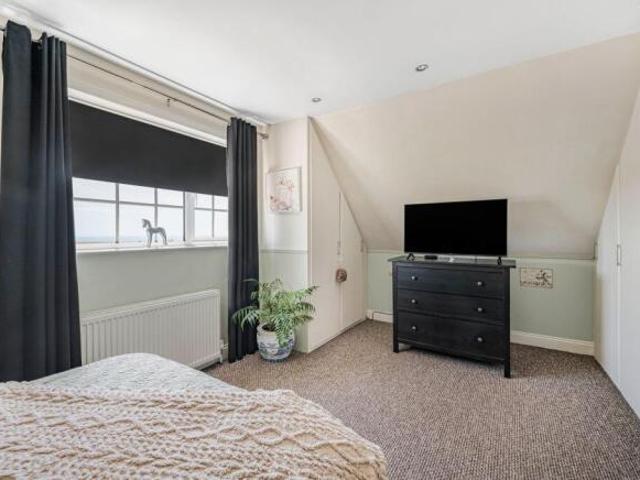 3 bedroom detached house for sale in Cissbury Crescent, Saltdean, BN2