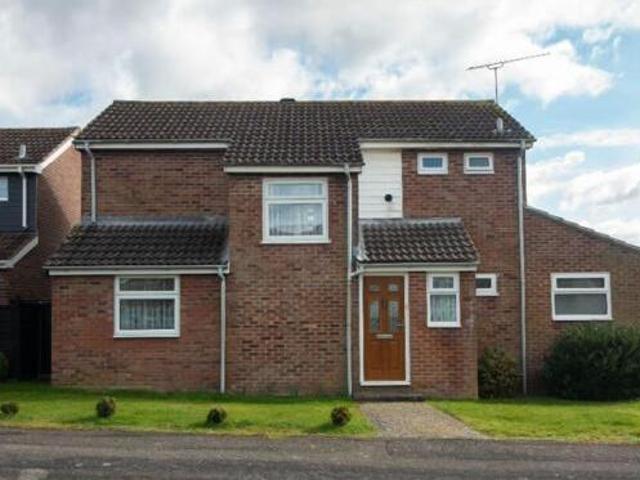 3 Bedroom Detached House For Sale In Clanfield