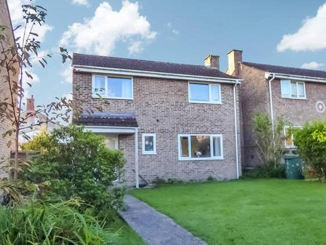 3 bedroom detached house for sale in Clay Close Dilton Marsh BA13