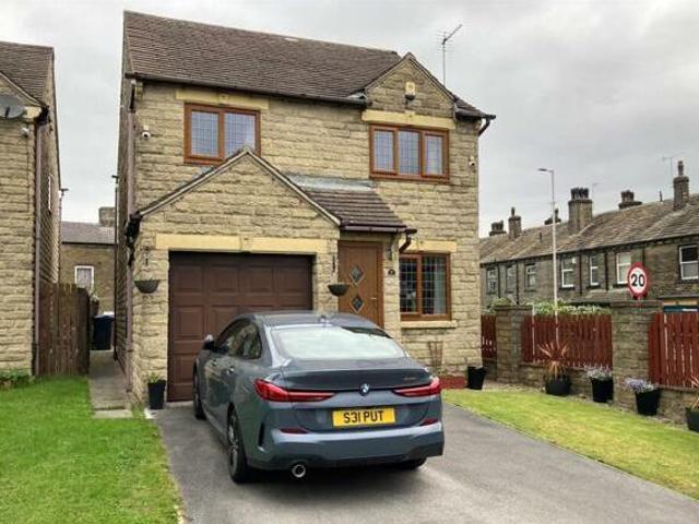 3 Bedroom Detached House For Sale In Clayton