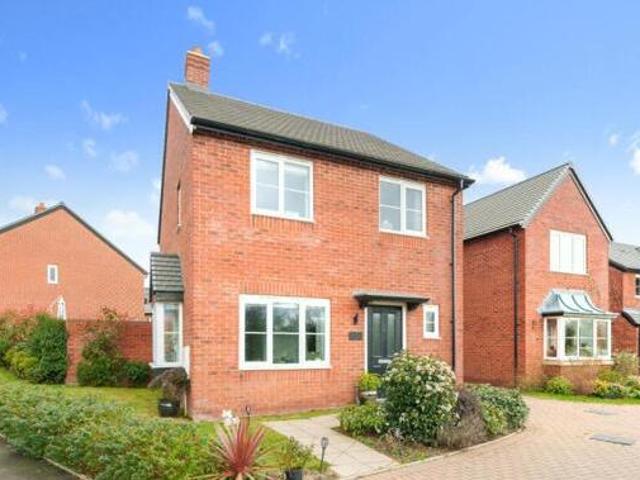 3 Bedroom Detached House For Sale In Clifton on teme