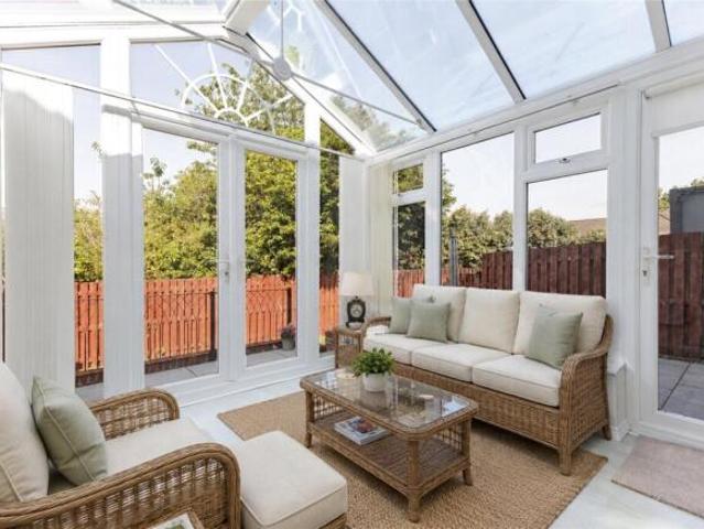 3 bedroom detached house for sale in Clos Nanteos, Pontprennau, Cardiff, CF23