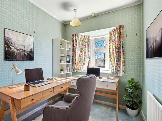 3 bedroom detached house for sale in Cragdale Road, Nottingham, NG5