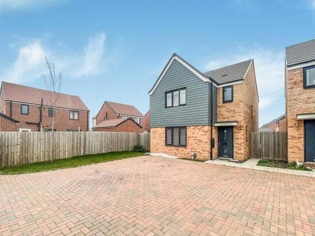 3 bedroom detached house for sale in Crisp Meadows Wootton Bedford MK43
