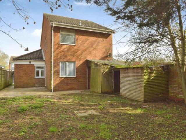 3 bedroom detached house for sale in Crosslands, Stantonbury, Milton Keynes, MK14
