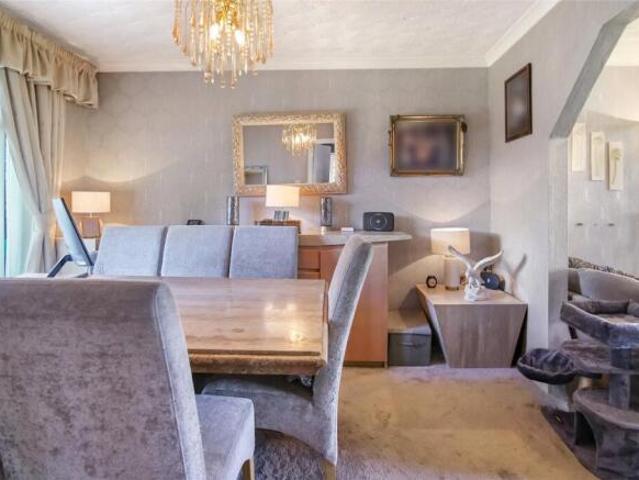 3 bedroom detached house for sale in Crossmyloof Gardens, Pollokshields, Glasgow, G41