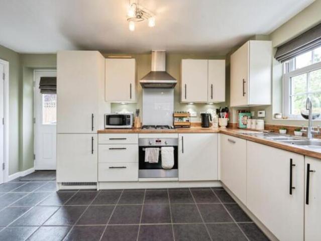 3 bedroom detached house for sale in Crouch Gardens, Kempston, Bedford, Bedfordshire, MK42