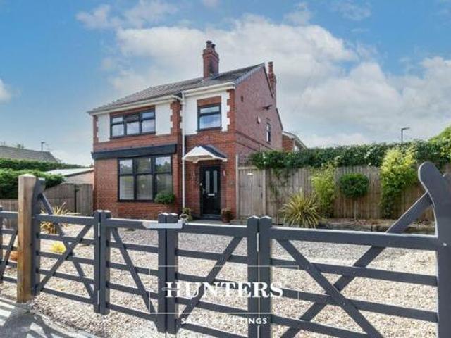 3 Bedroom Detached House For Sale In Cutsyke, Castleford