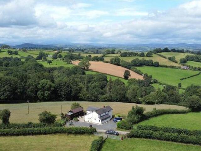 3 Bedroom Detached House For Sale In Cyfronydd, Welshpool
