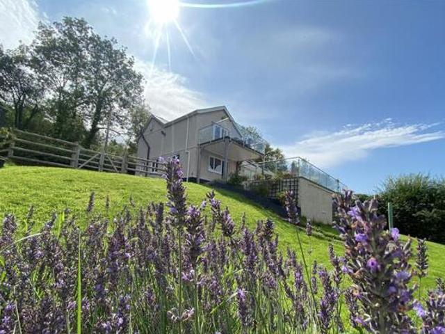 3 Bedroom Detached House For Sale In Ammanford, Carmarthenshire