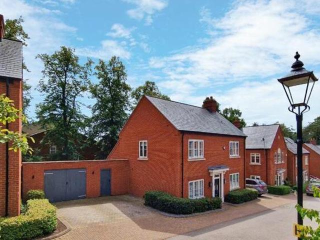 3 Bedroom Detached House For Sale In Ampthill, Bedfordshire