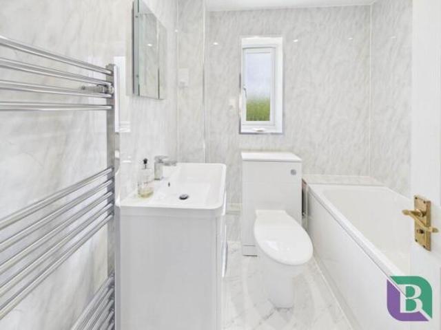 3 bedroom detached house for sale in Abbeydore Grove, Monkston, MK10