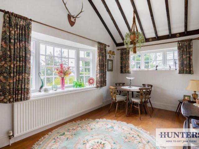 3 bedroom detached house for sale in Acacia Park Terrace, Rawdon Border, BD10
