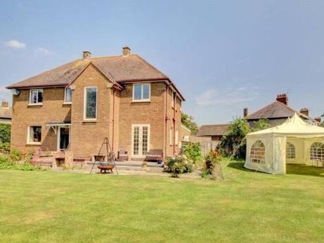 3 bedroom detached house for sale in Acklington Road Amble NE65