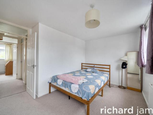 3 bedroom detached house for sale in Adwalton Close, Freshbrook, Swindon, SN5