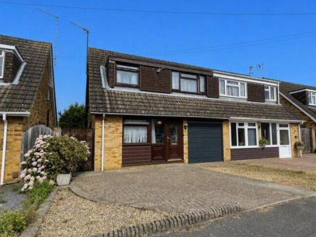 3 bedroom semi detached house for sale in Ainsdale Drive: Werrington, PE4