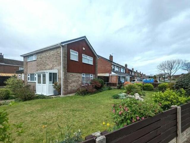 3 Bedroom Detached House For Sale In Ainsdale, Merseyside