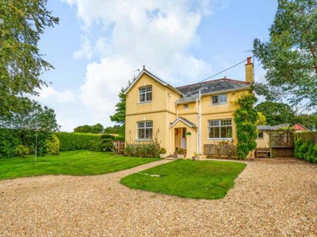 3 Bedroom Detached House For Sale In Alton, Hampshire