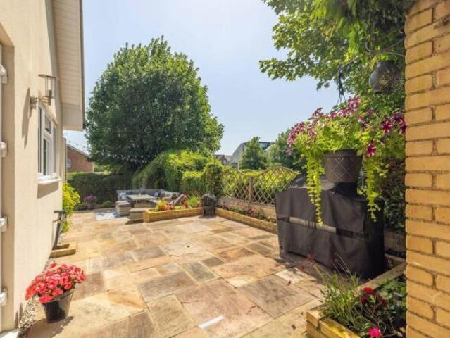 3 bedroom detached house for sale in Aldbourne Road, Burnham, SL1
