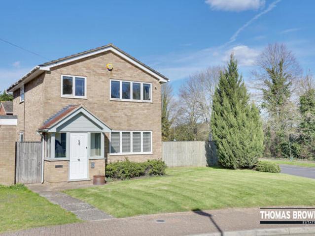 3 bedroom detached house for sale in Alma Road, Orpington, BR5