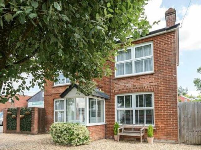 3 Bedroom Detached House For Sale In Alresford, Hampshire