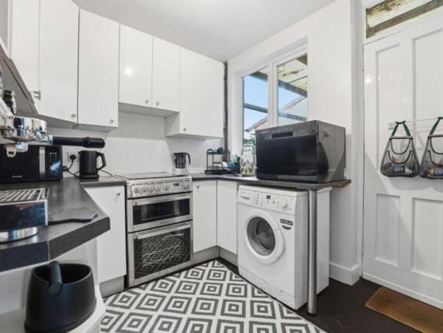 3 bedroom detached house for sale in Arbrook Drive, Nottingham, Nottinghamshire, NG8 3PD, NG8