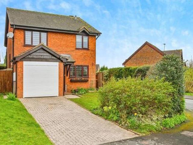 3 Bedroom Detached House For Sale In Armitage