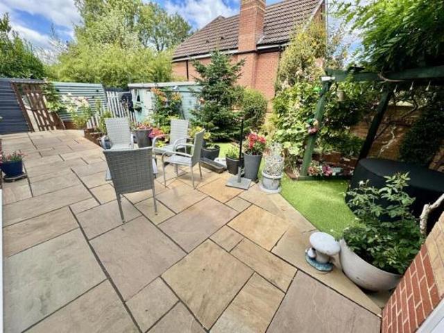 3 bedroom detached house for sale in Ashdown Way, Taw Hill, Swindon, SN25
