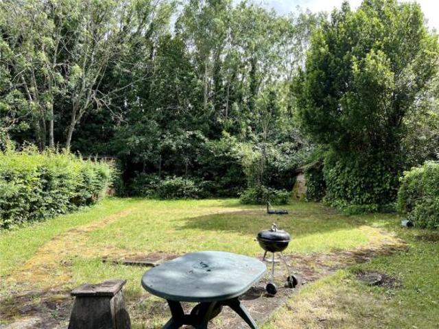 3 bedroom detached house for sale in Ashenden Road, Guildford, Surrey, GU2