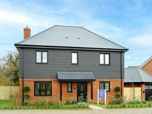 3 Bedroom Detached House For Sale In Ashford Hill Road