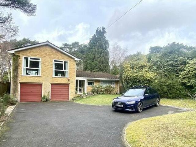 3 bedroom detached house for sale in Ashley Drive South Ashley Heath Ringwood BH24