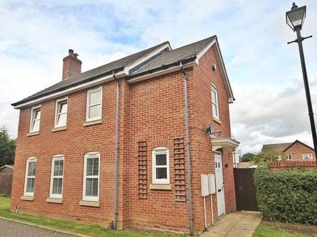 3 bedroom detached house for sale in Ashton Gate Flitwick Bedfordshire MK45 MK45