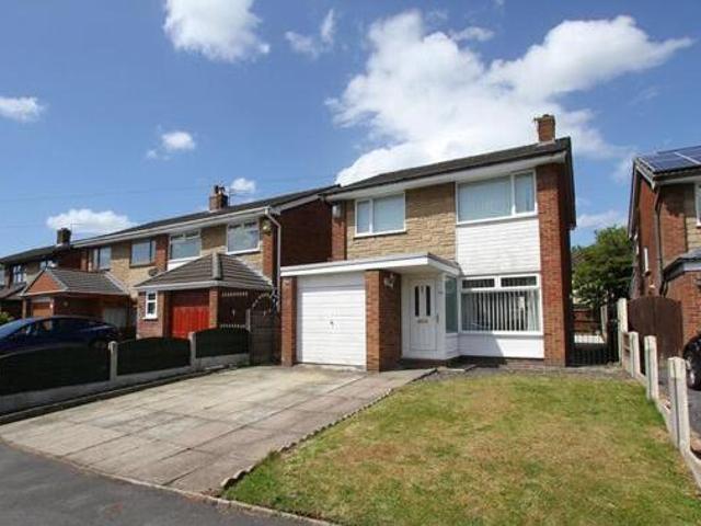3 Bedroom Detached House For Sale In Ashton in makerfield, Wigan