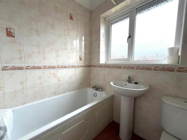 3 bedroom detached house for sale in Aspen Close, Westhoughton, Bolton, BL5