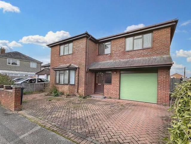3 Bedroom Detached House For Sale In Bournemouth