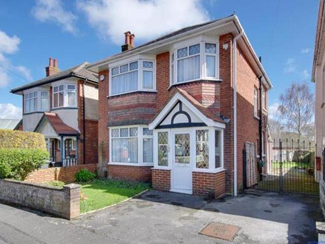 3 Bedroom Detached House For Sale In Bournemouth