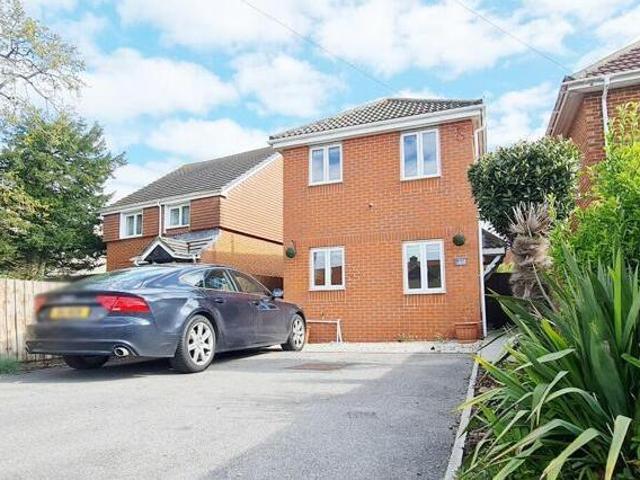 3 Bedroom Detached House For Sale In Bournemouth, Dorset