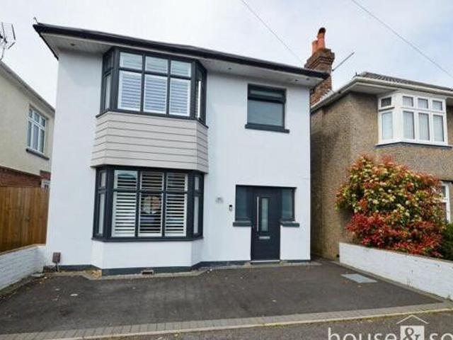 3 Bedroom Detached House For Sale In Bournemouth, Dorset