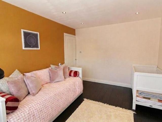 3 bedroom detached house for sale in Bourton Crescent, Oadby, LE2