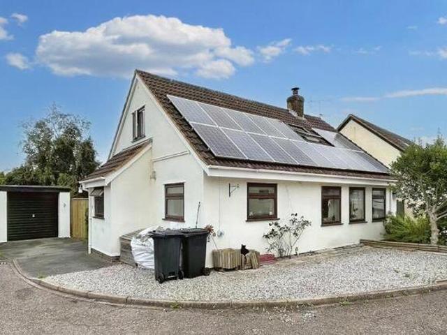 3 Bedroom Detached House For Sale In Bow