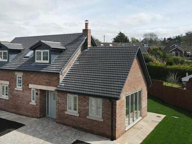 3 Bedroom Detached House For Sale In Bollington