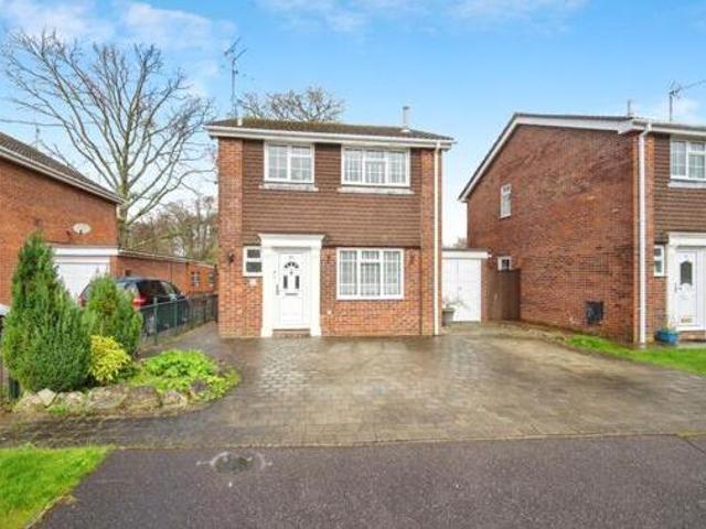 3 Bedroom Detached House For Sale In Bordon