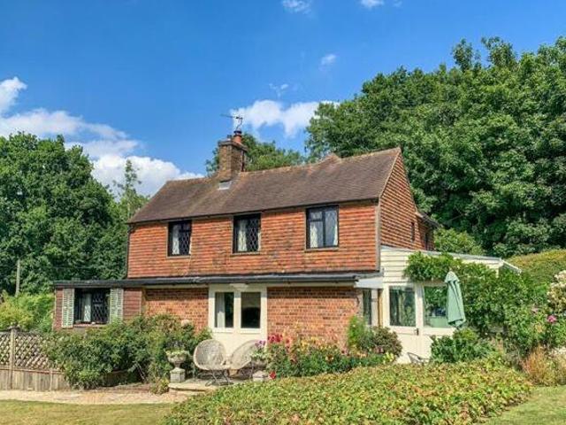 3 Bedroom Detached House For Sale In Battle