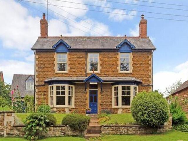 3 Bedroom Detached House For Sale In Banbury